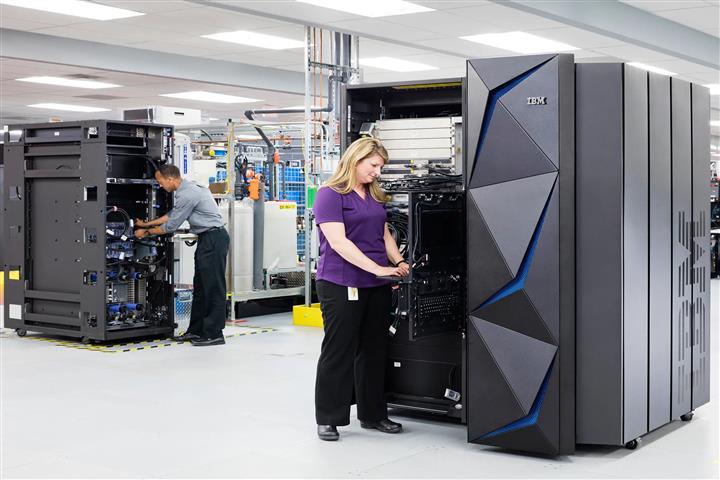 NAFTA | IBM Z: Technical Overview of HW and SW Mainframe Evolution